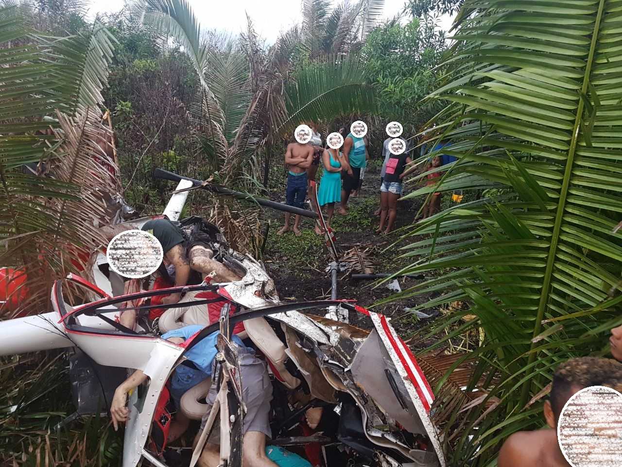 Segunda Feira – 14:15 – Quatro pessoas morrem após queda de helicóptero ... Segunda Feira – 14:15 – Quatro pessoas morrem após queda de helicóptero ...